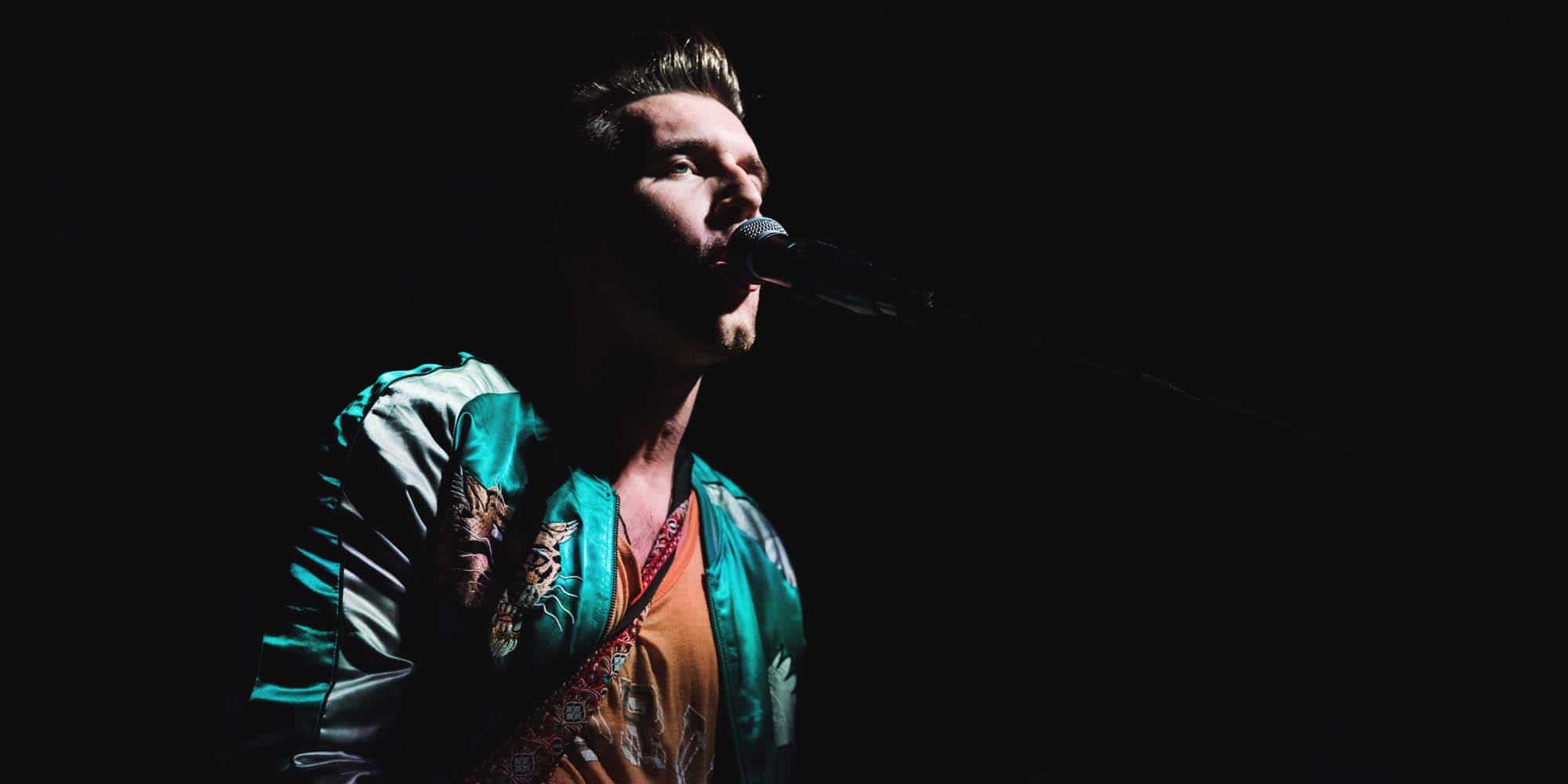 Max Frost Headlines the Entry