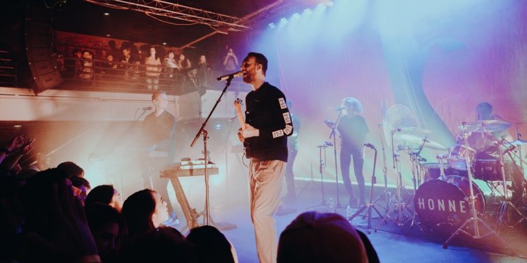 HONNE: Members, Career, Unique Style, and More