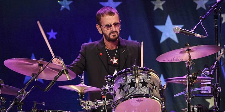 26 Oldest Musicians (Still Alive in 2023)