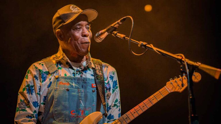 26 Oldest Musicians (Still Alive in 2023)