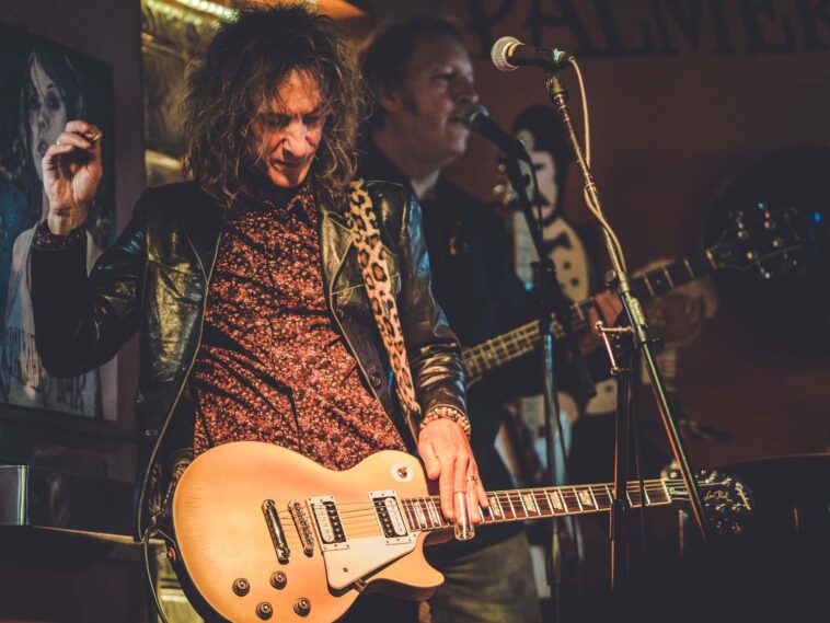 Dan Israel Re-Releases Social Media Anxiety Disorder