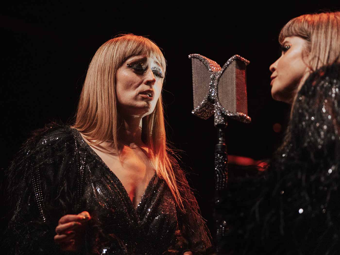 5 Trademarks of a Lucius show