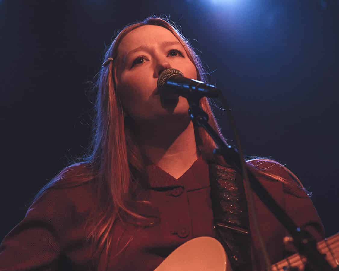 Julia Jacklin Provides Crushing Pre Pleasure Goodness at Fine Line