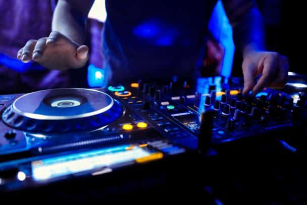 The 17 Greatest DJs of All Time (Updated 2023)