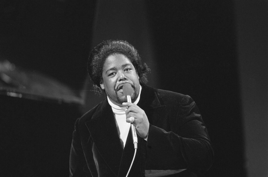 10 Interesting Barry White Facts: Why This Musician Left the Gang Life ...
