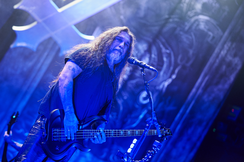 19 Famous Singers Who Are Catholic