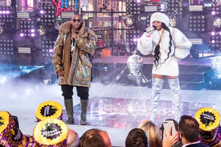 37 Famous Singers Who Are Shorter Than You Expected