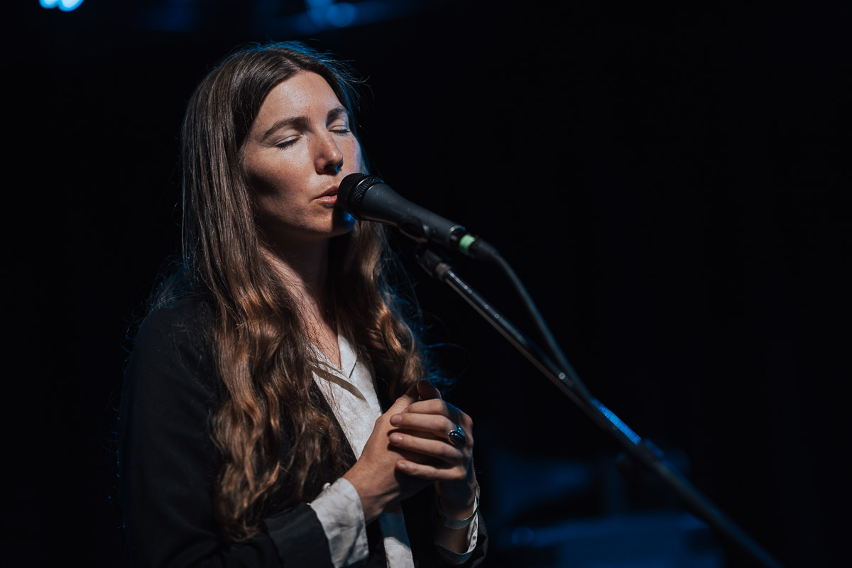 Anna Tivel and Jeffrey Martin quiet 7th Street Entry with intimate ...