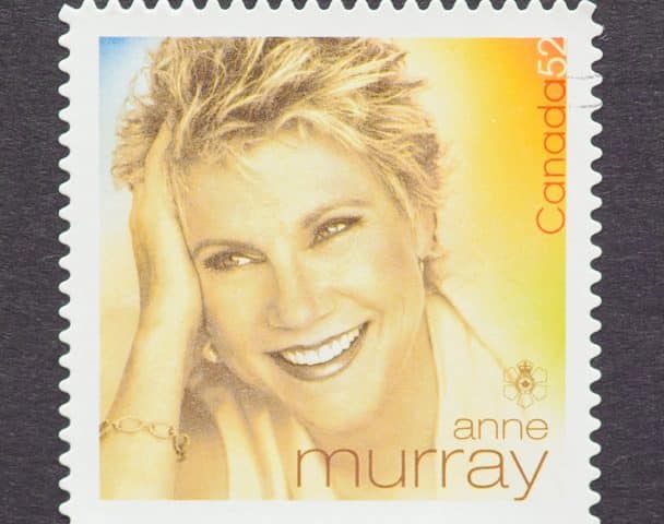 36 Shortest Country Artists