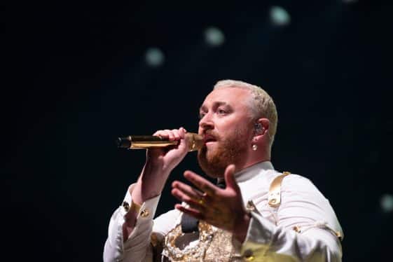 51 Best British Singers: The U.K.’s Most Prominent Vocalists