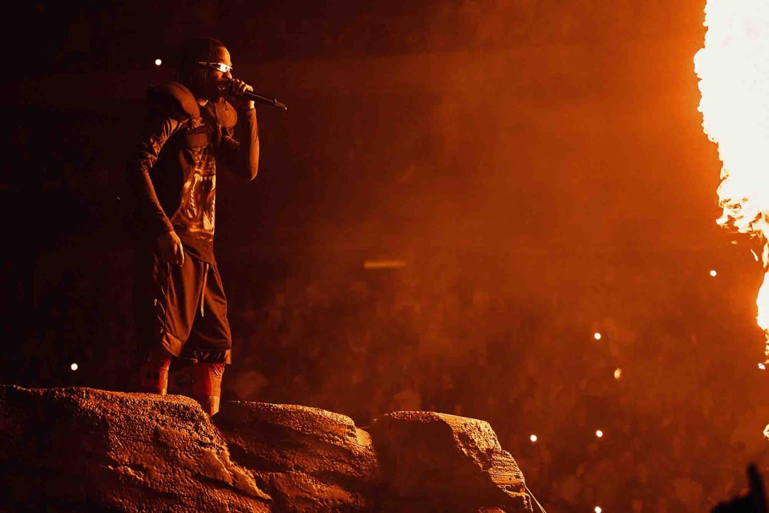 Travis Scott S Thrilling Performance Leaves Minnesota Feining For More
