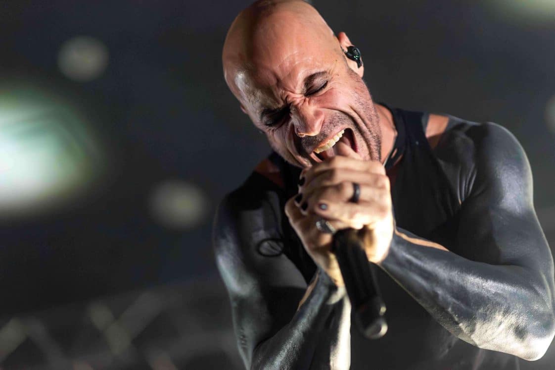 Alan Jackson Biography: His Struggles with Illness and More