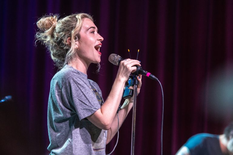 37 Famous Singers Who Are Shorter Than You Expected